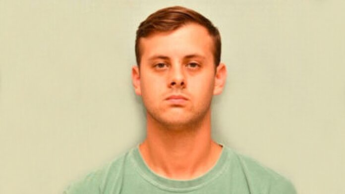 Corrupt lawyer Kevin Clinesmith sentenced to probation for fabricating ...