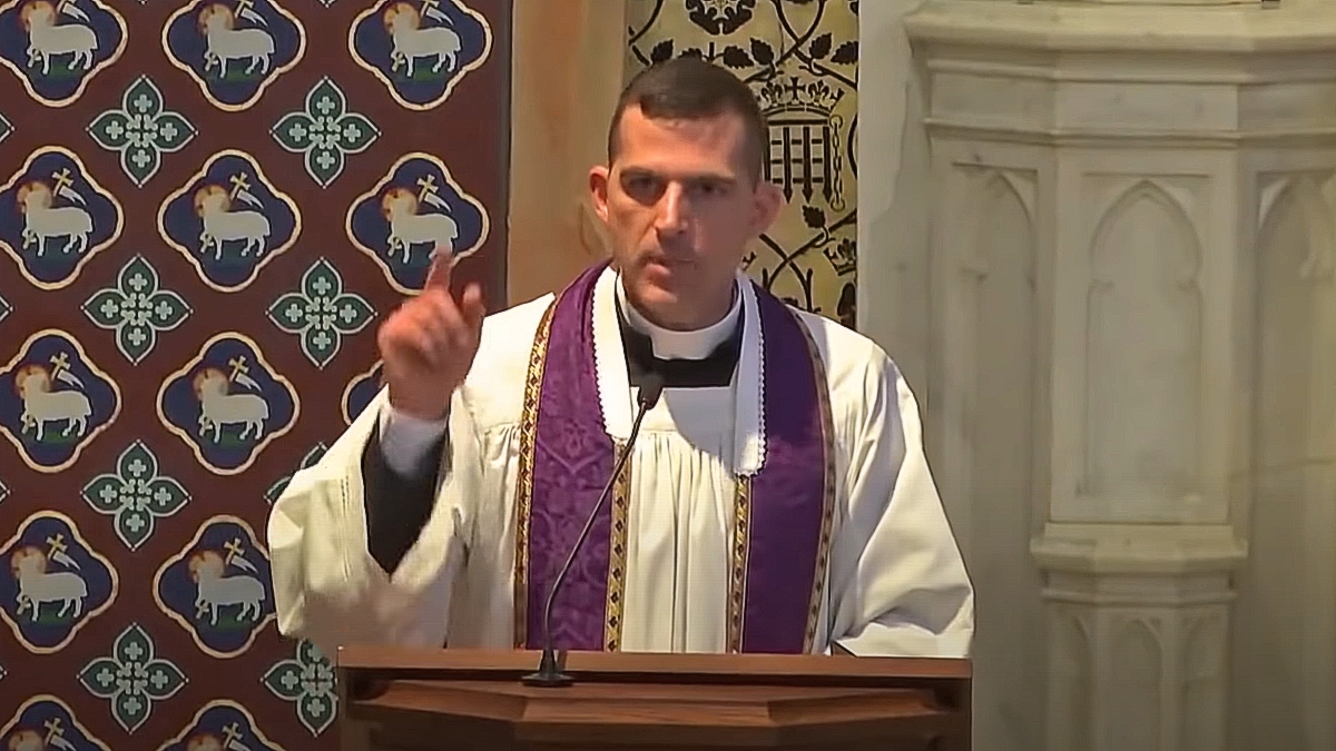 U.S. Priest: 'Ukrainian President Zelensky is an Adamant Supporter of ...