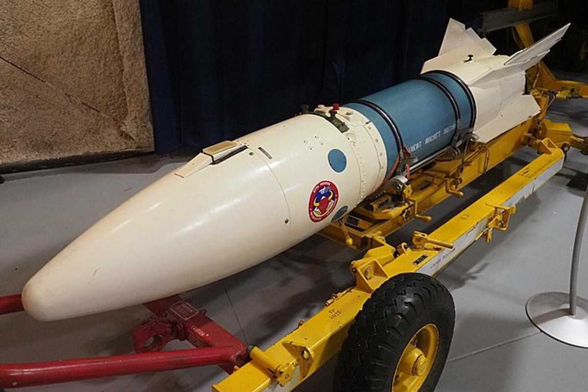 Report: US and European Officials Discussed Giving Ukraine Nuclear ...