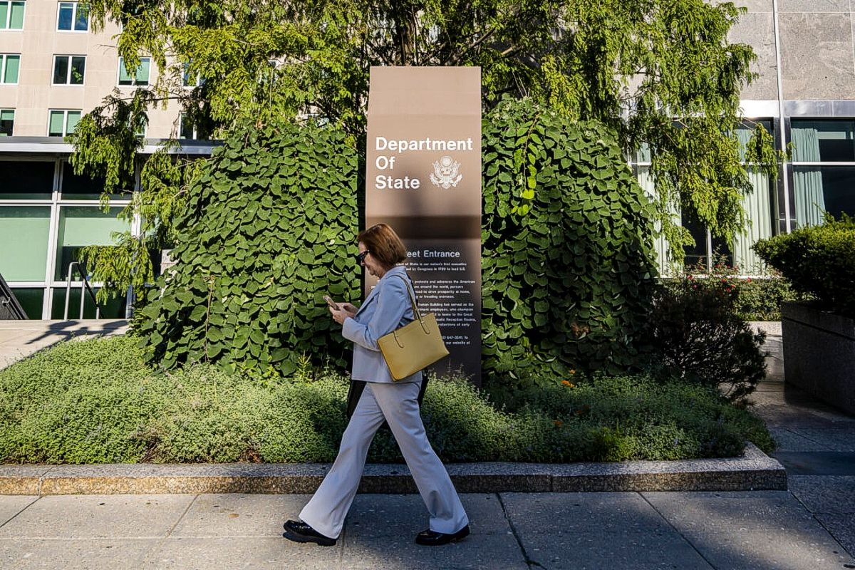 Trump Admin Says Some Federal Employees Are Trying to Disguise DEI ...