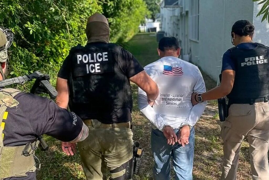 ICE Officers in LA Barred From Impersonating Local Police in Home ...